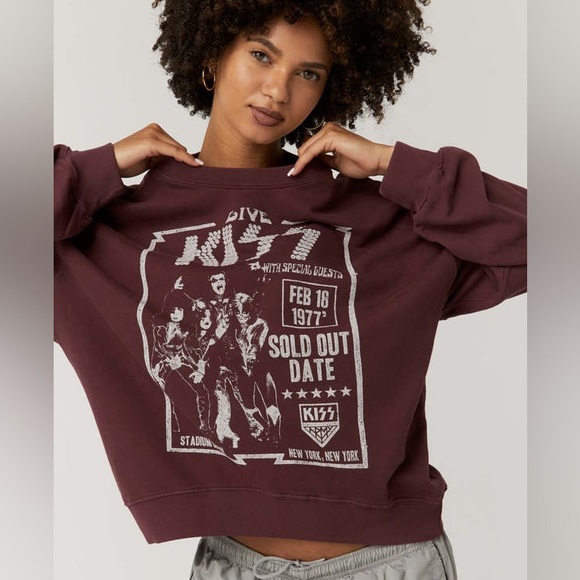 Daydreamer | Tops | Daydreamer Kiss Madison Square Garden Oversized ...